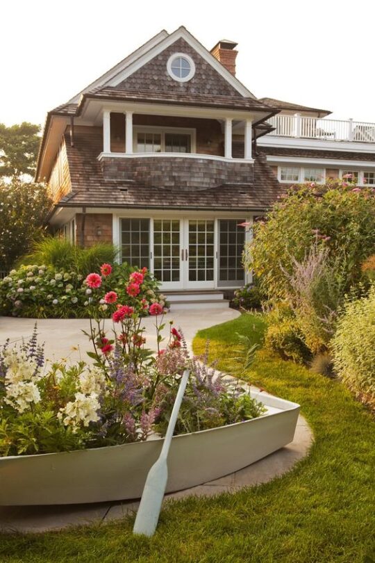 30 Flower Bed Ideas That Are Worth Trying In Your Garden