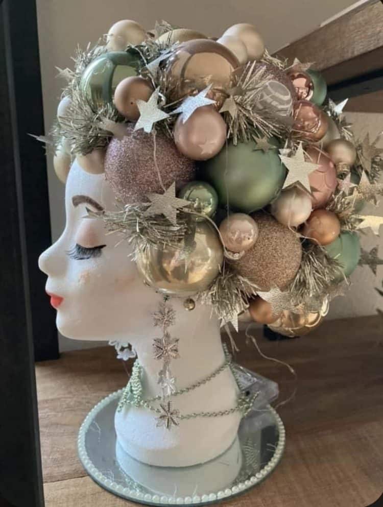 25 Gorgeous Christmas Bauble Decoration Ideas to Elevate Your Holiday Decor