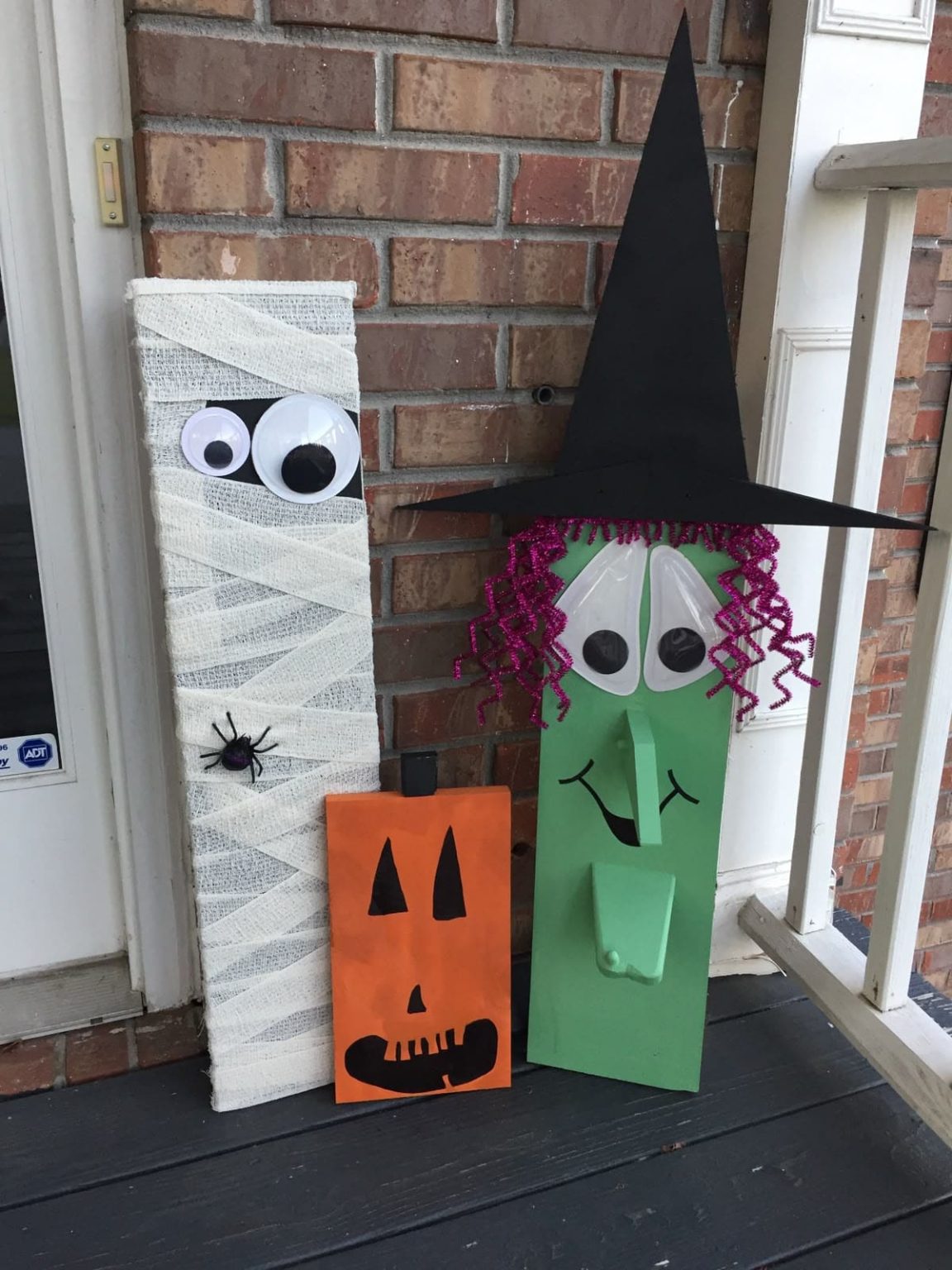 22 Wickedly Fun DIY Witch Crafts to Enchant Your Halloween