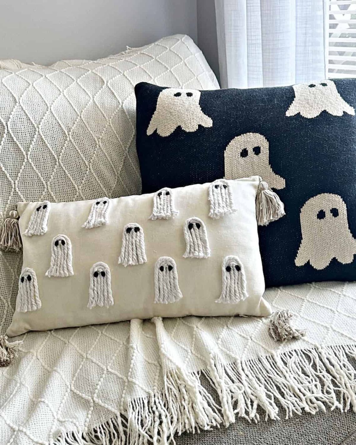 How to Make a Playful Ghost Pillow With Yarn Tassels for Halloween