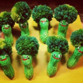 How to Craft Adorable Broccoli Figures from Peanut Shells