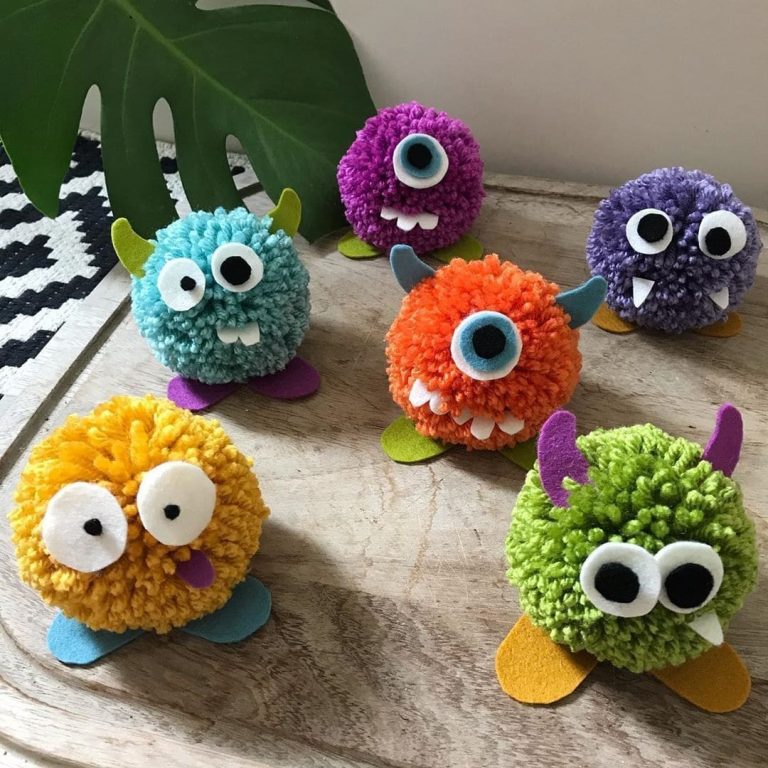 How to Make Adorably Spooky Pom-Pom Monsters